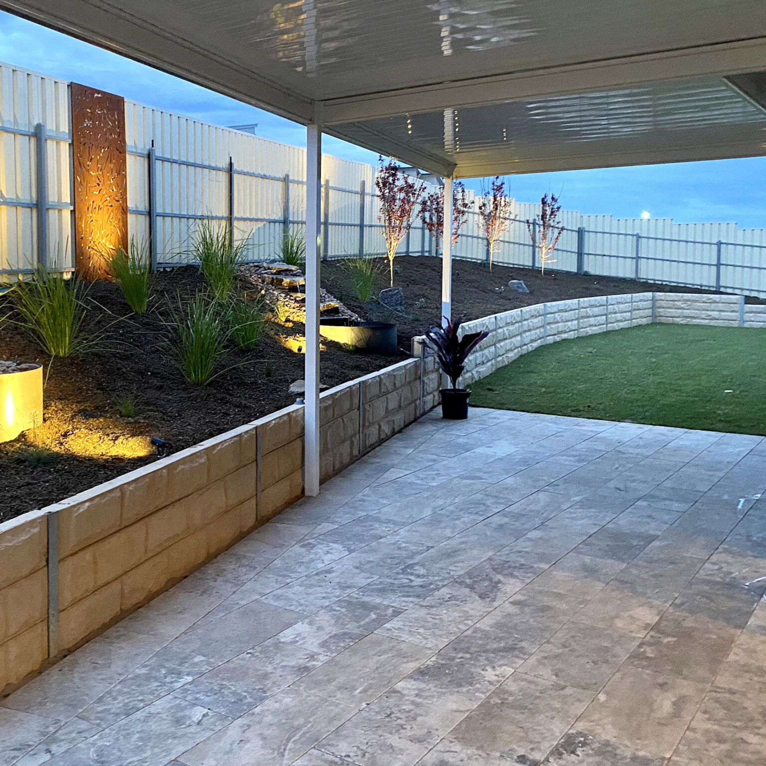 Lawn Edge Pavers | Garden Edging Pavers Adelaide